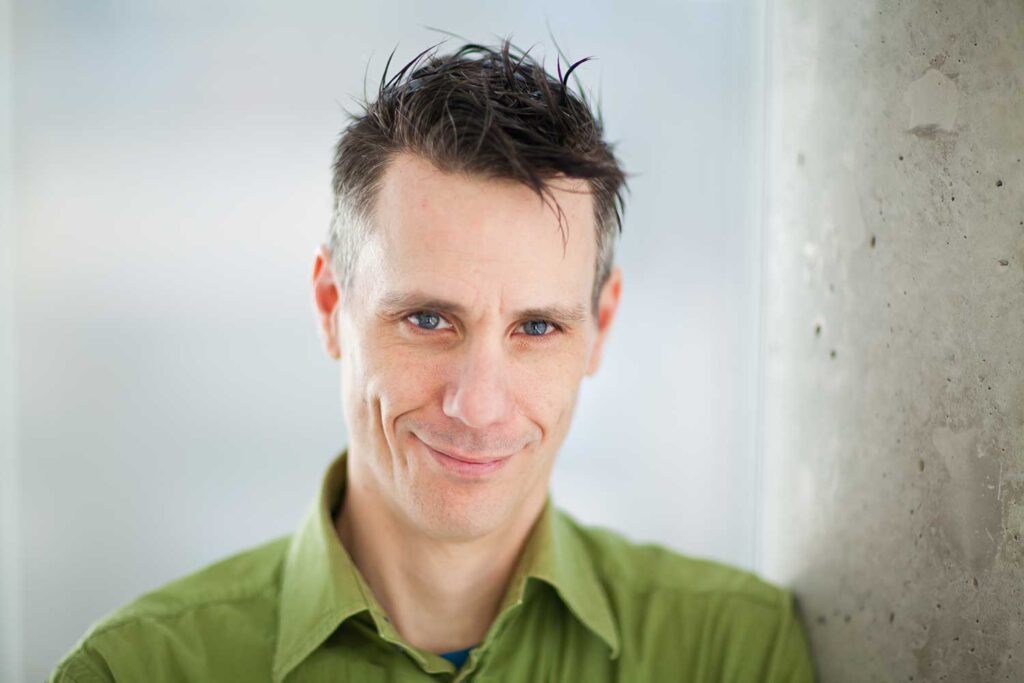 About Chris - Chris Benjamin